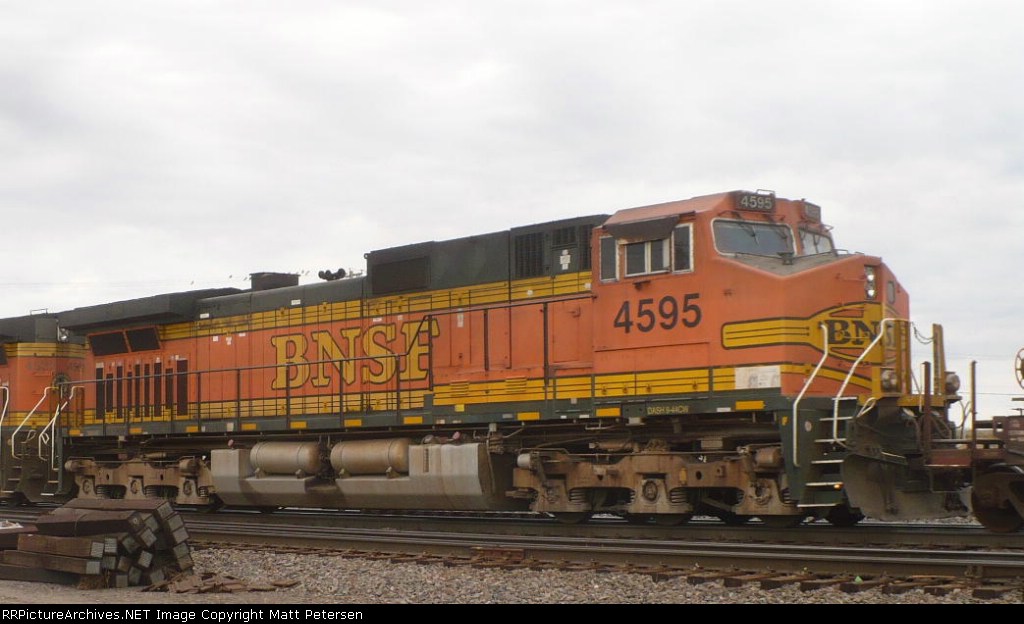 BNSF 4595